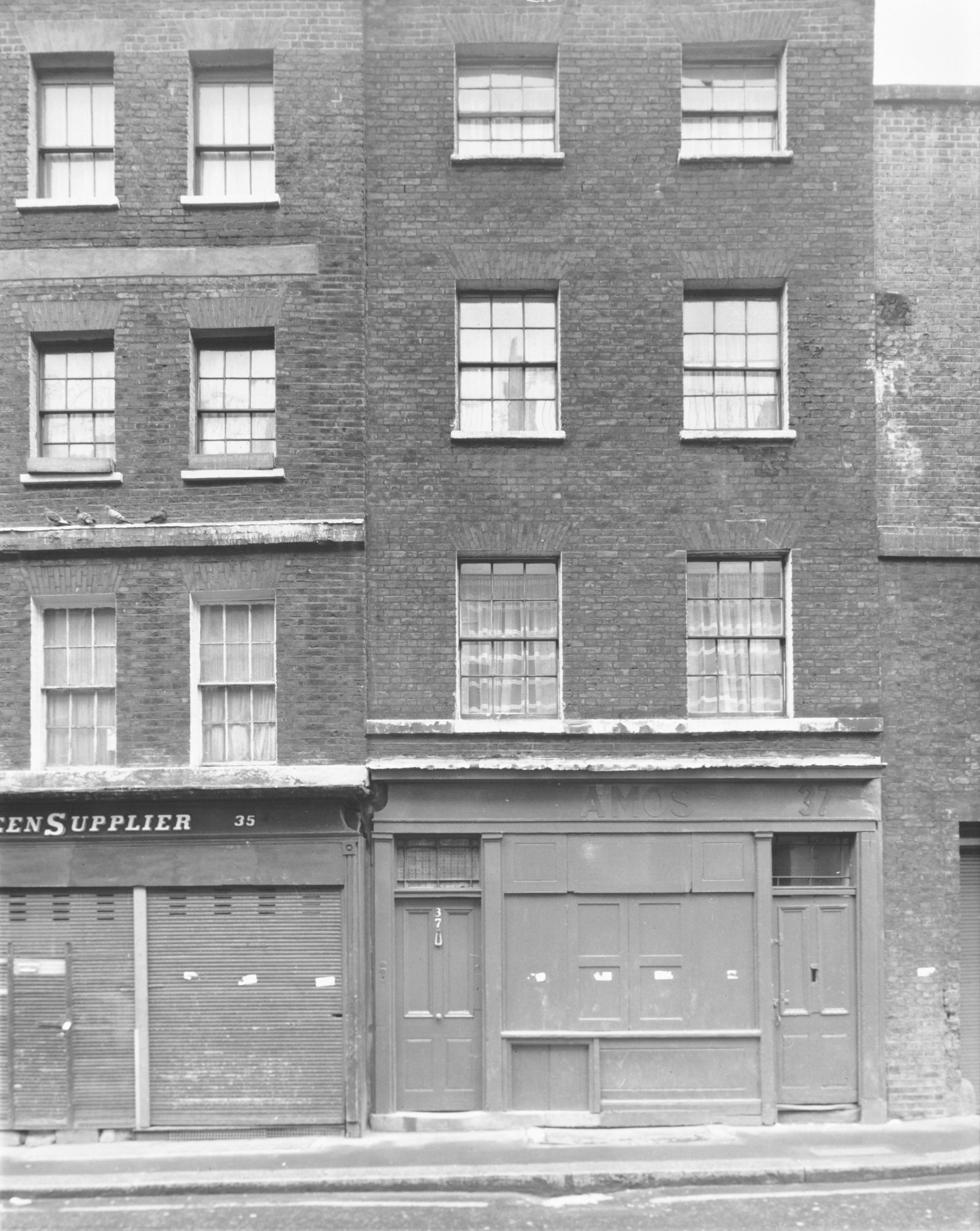 No. 37, Neal Street — Seven Dials Covent Garden Study