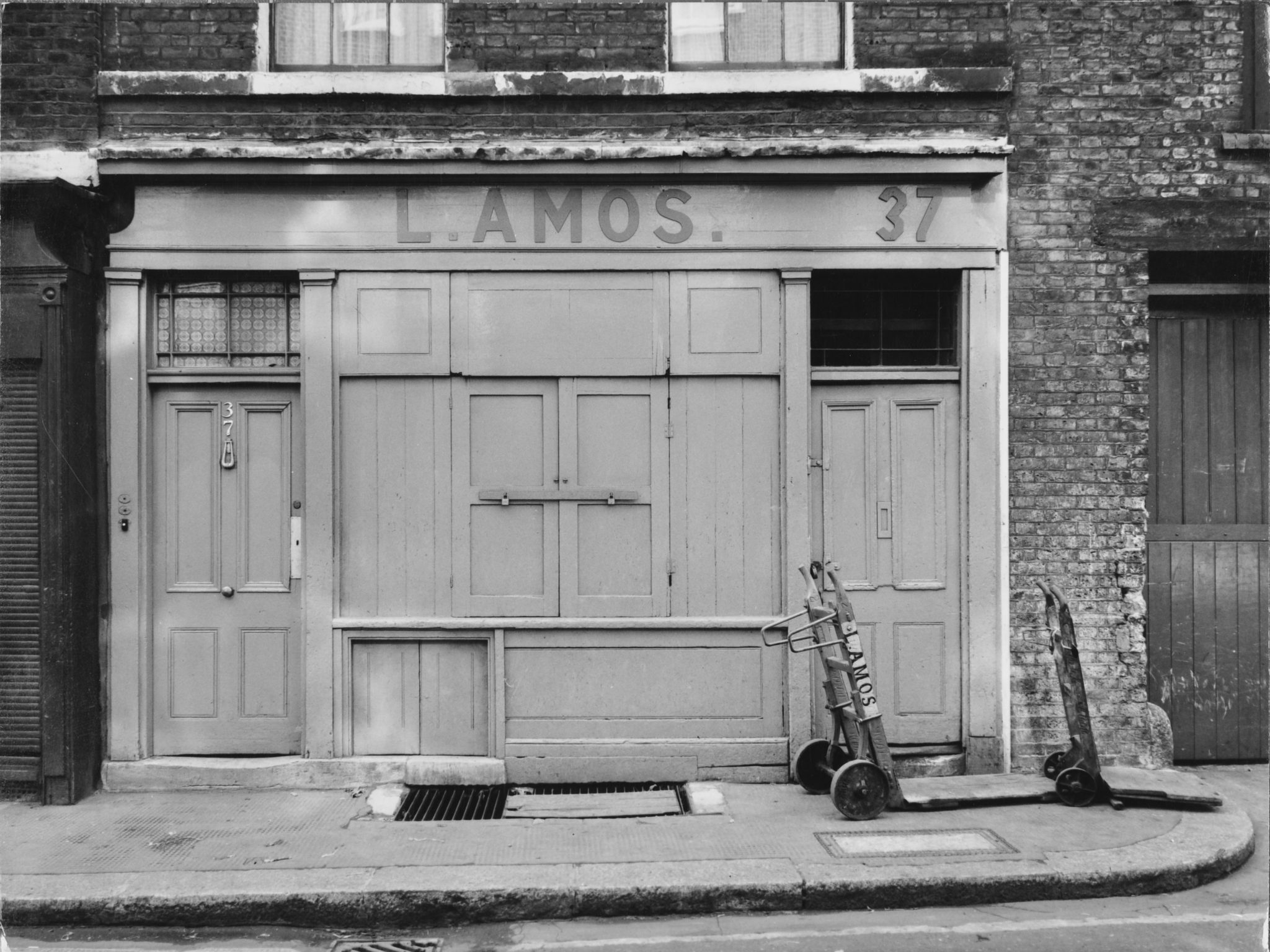 No. 37, Neal Street — Seven Dials Covent Garden Study